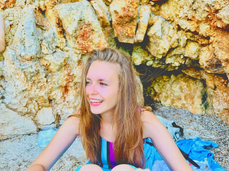 Βαλίσια Γκλέτσου: Η κόρη του Απόστολου Γκλέτσου είναι αναμφισβήτητα η πιο όμορφη 22χρονη της ...